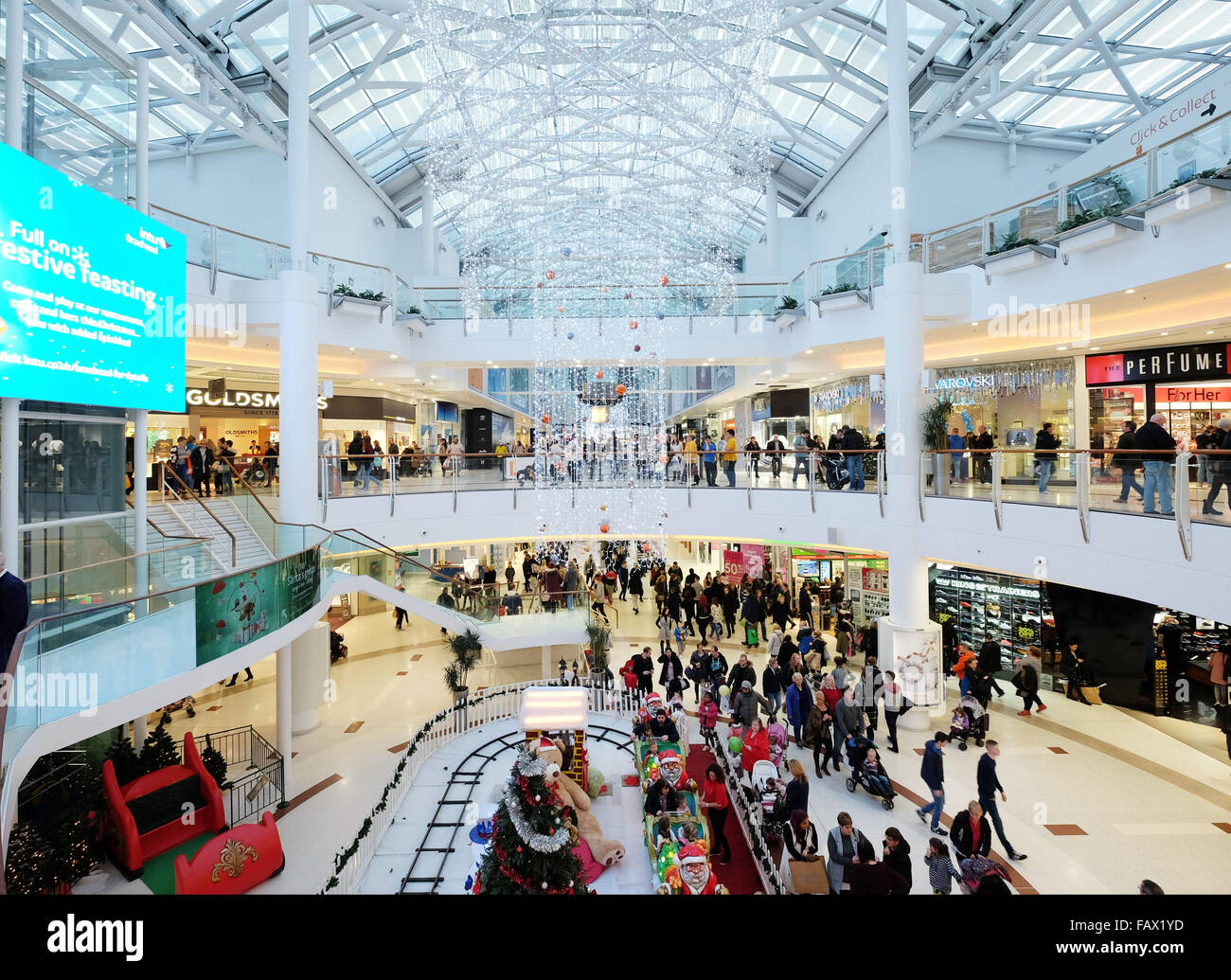 The first weekend of Christmas shopping in Braehead Shopping Centre ...