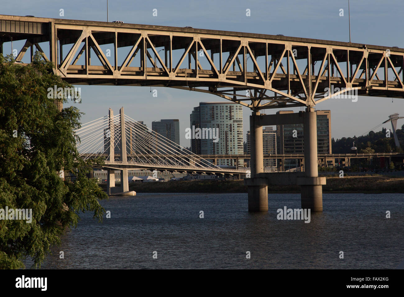 Marquam bridge hi-res stock photography and images - Alamy