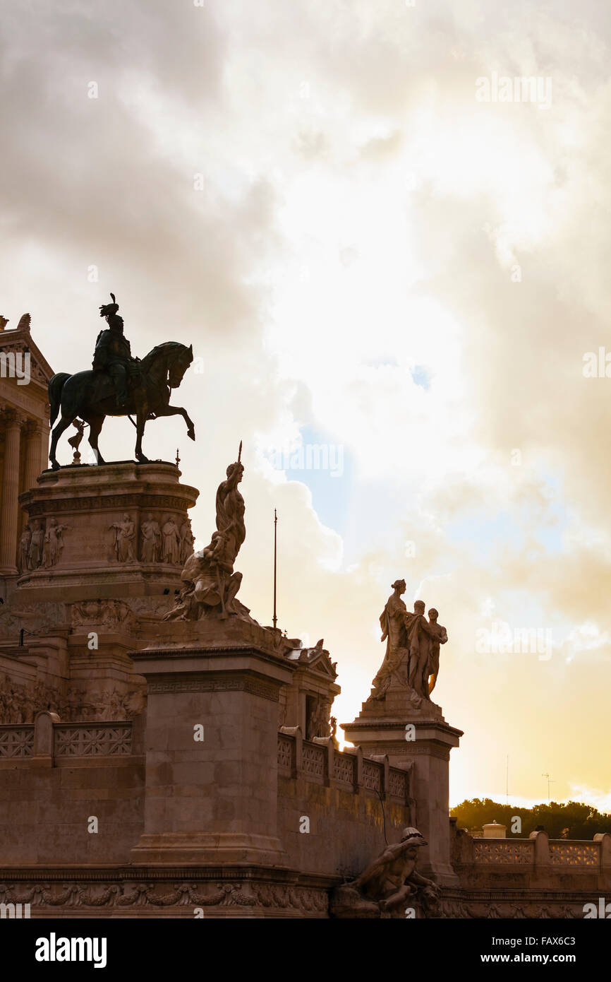 Statue of Victor Emmanuel; Rome, Italy Stock Photo - Alamy