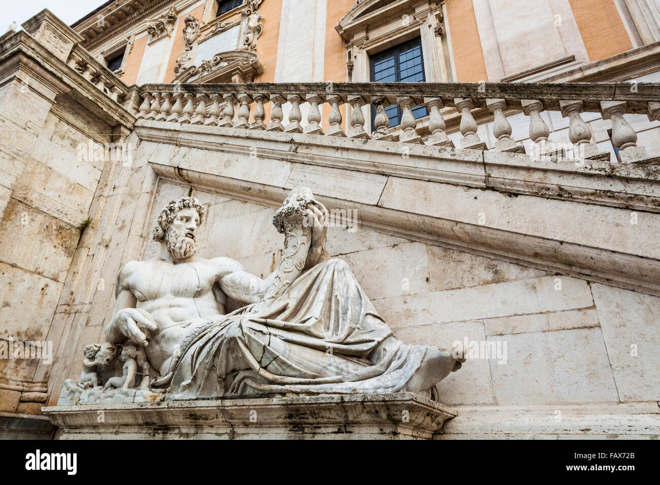 Colossal god hi-res stock photography and images - Alamy