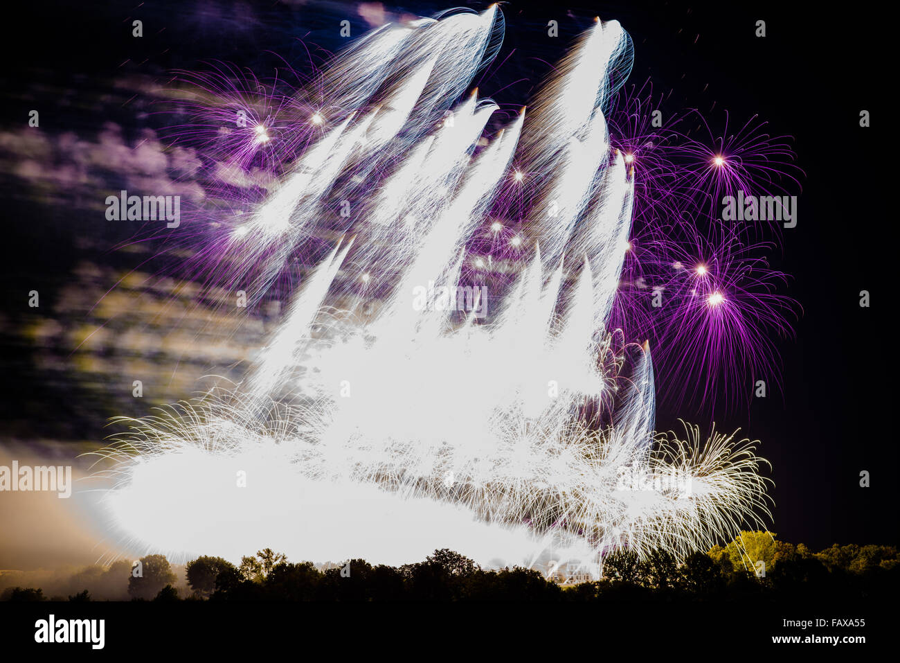 Large fireworks display Stock Photo - Alamy