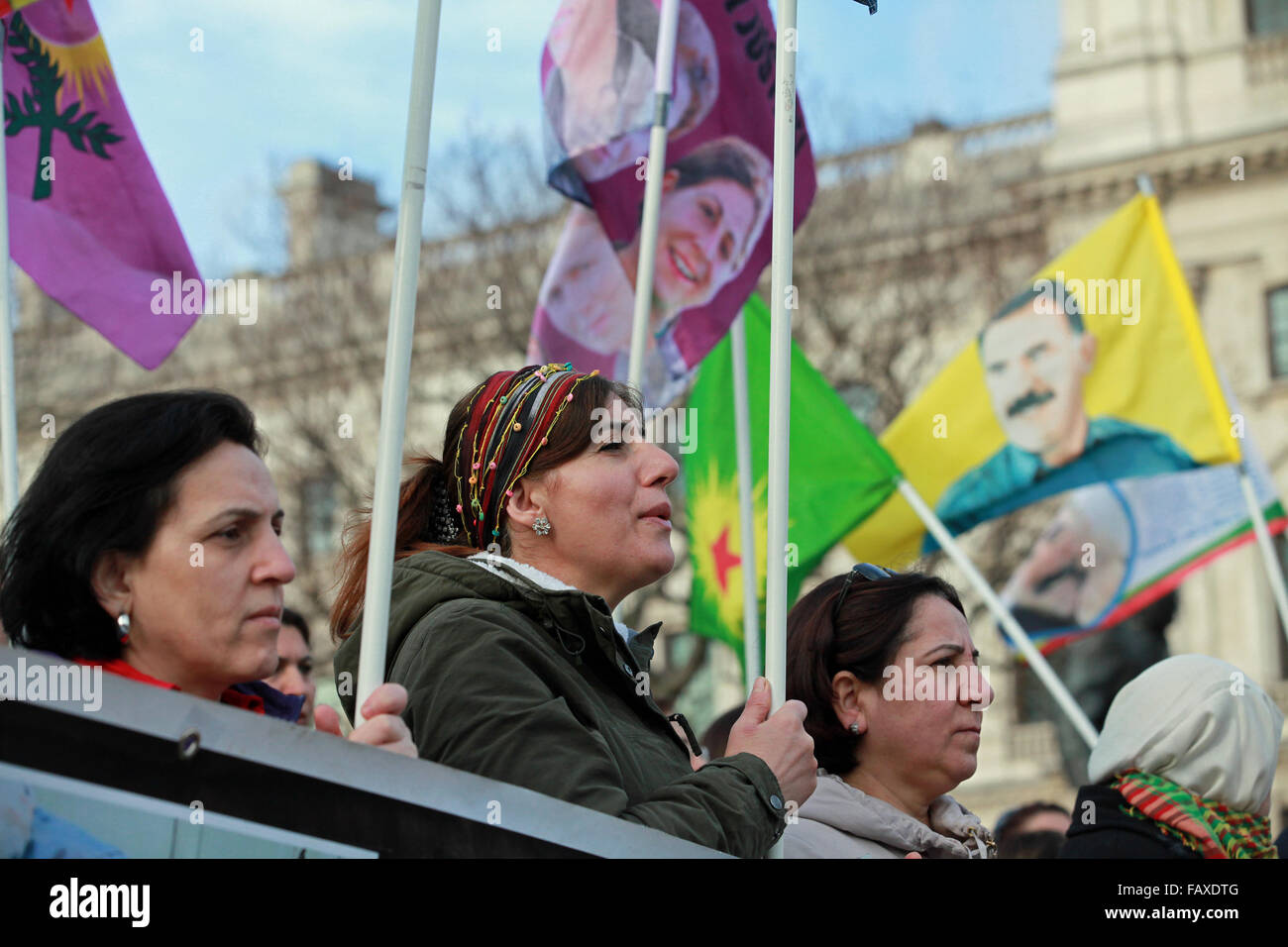 Rojava women hi-res stock photography and images - Alamy
