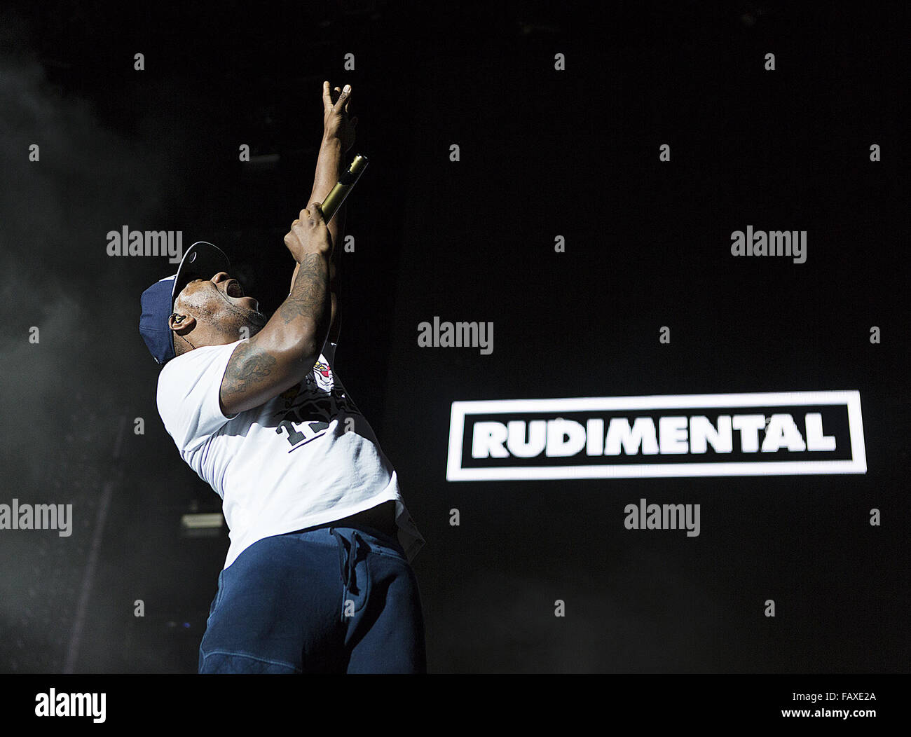 Rudimental ed sheeran hi-res stock photography and images - Alamy