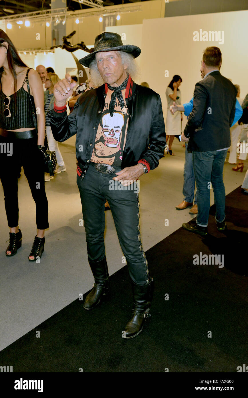 Art Basel Miami Beach - VIP preview at the Miami Beach Convention ...