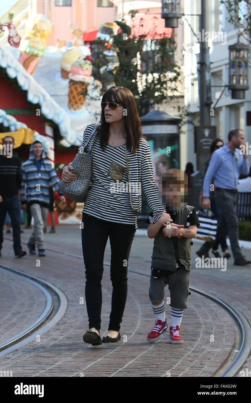 Selma Blair Takes Her Son Arthur To See Santa Claus At The Grove Featuring Selma Blair Arthur