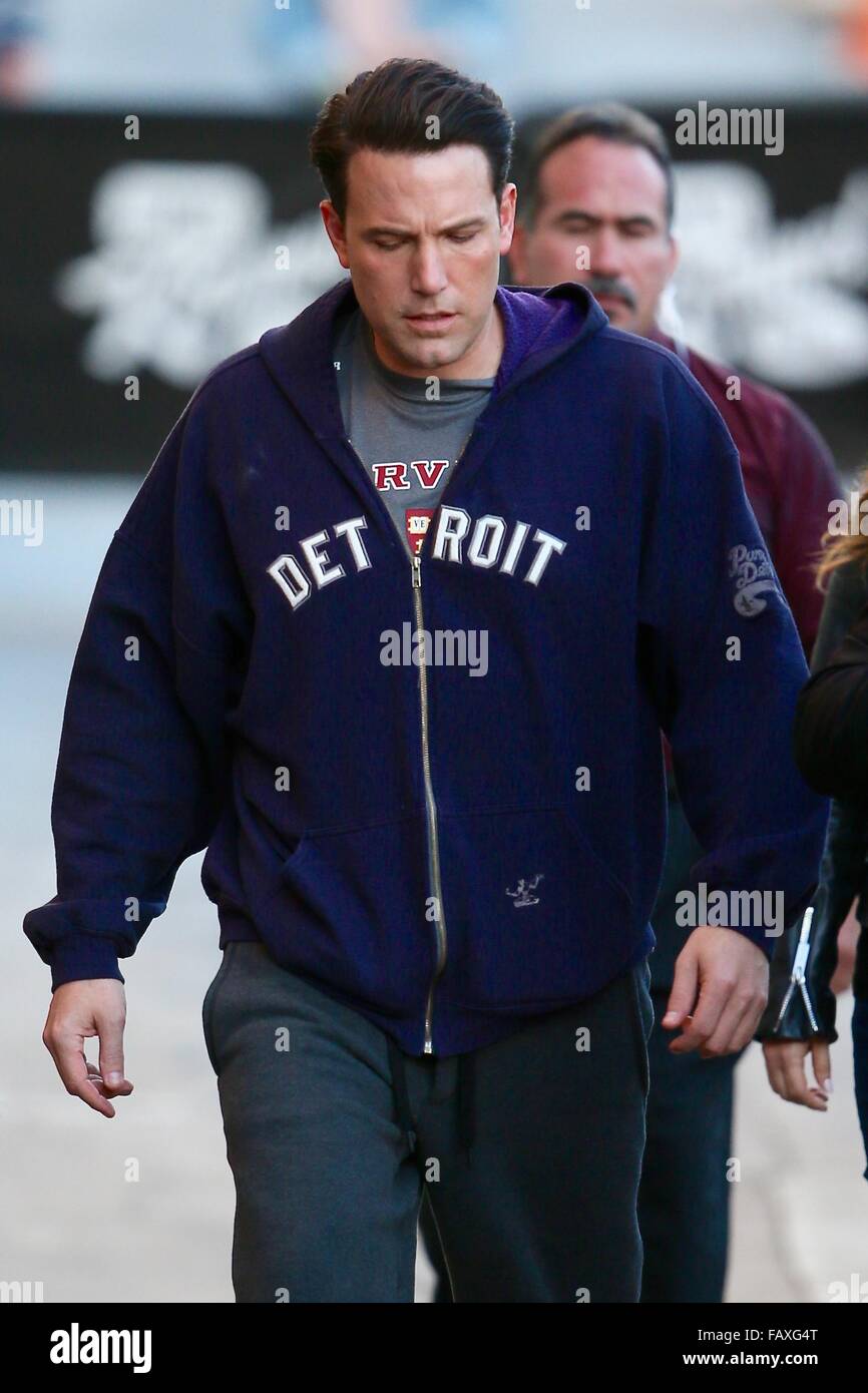 Ben Affleck seen signing autographs and posing for pictures with fans ...