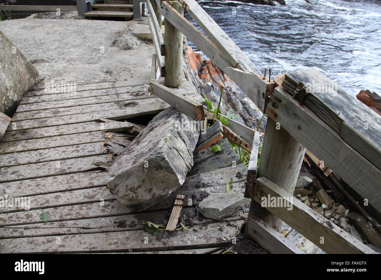 Rockfall at Storms River National Park in South Africa Stock Photo - Alamy