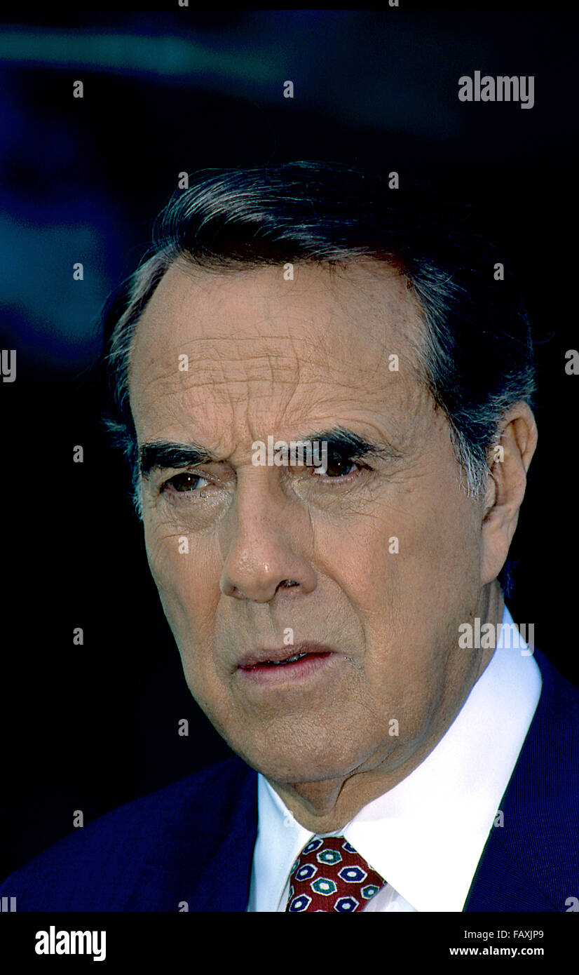 Bob dole politician hi-res stock photography and images - Alamy