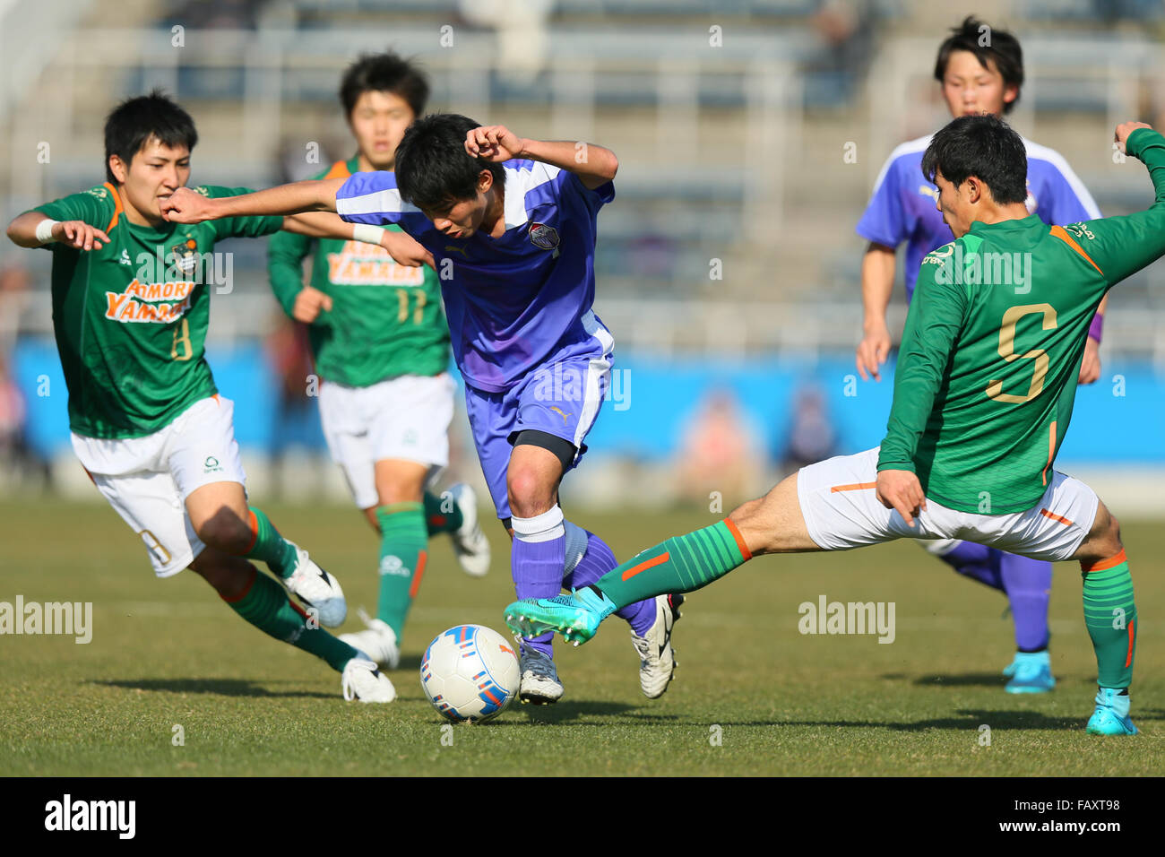 Kanagawa, Japan. 5th Jan, 2016. (L-R) Kakeru Suminaga, Yuki Sakamoto ...