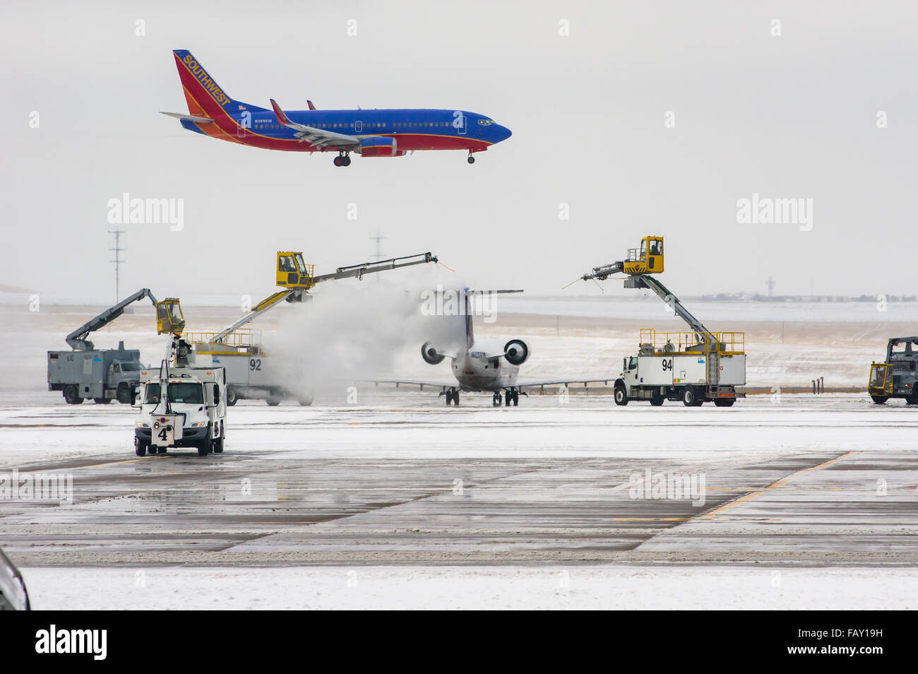 Aircraft deicer hi-res stock photography and images - Alamy