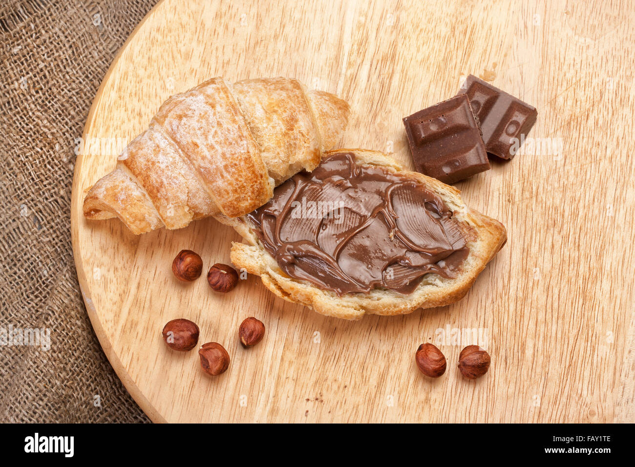 Eatable nuts hi-res stock photography and images - Alamy