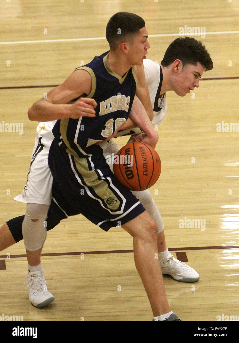 Usa. 5th Jan, 2016. SPORTS -- Atrisco Heritage's Estevan Martinez, 30 ...