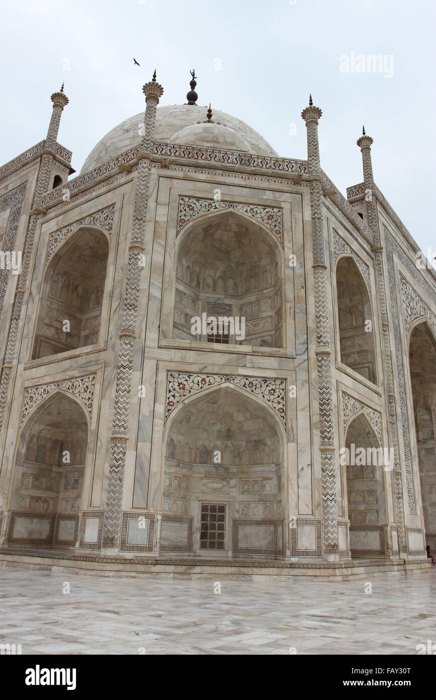 Taj mahal floral design hi-res stock photography and images - Alamy