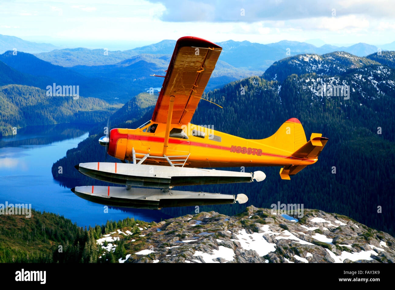 Dehavilland Beaver Floatplane Flying Over High Resolution Stock ...
