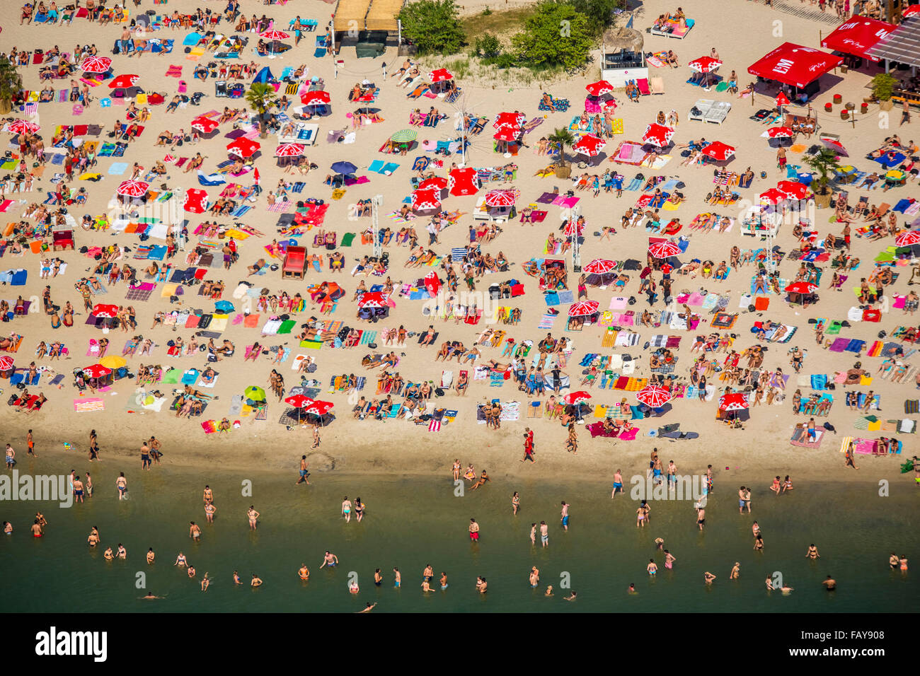 Beach bathers hi-res stock photography and images - Alamy
