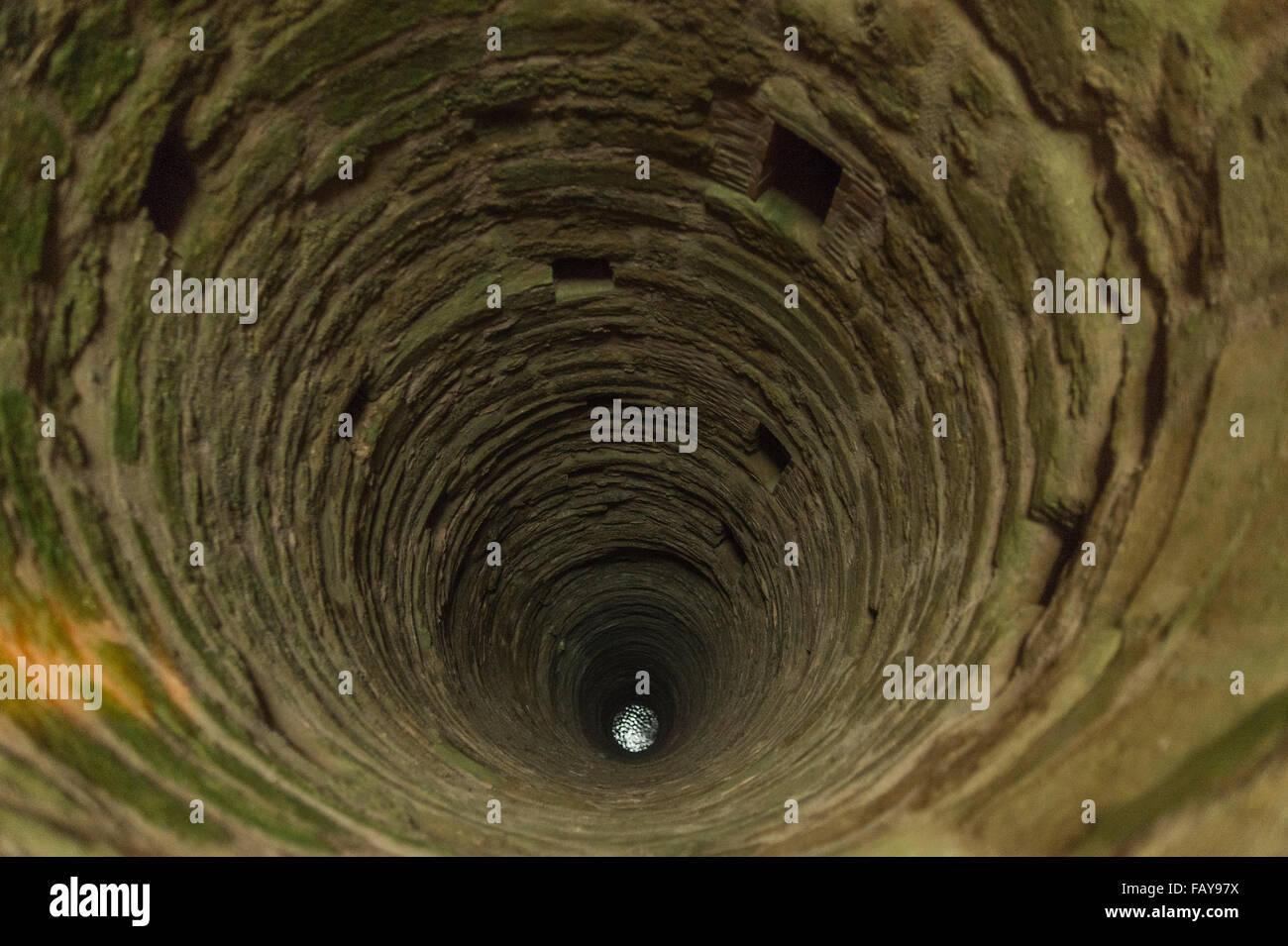 Castle well in Burgos Stock Photo - Alamy