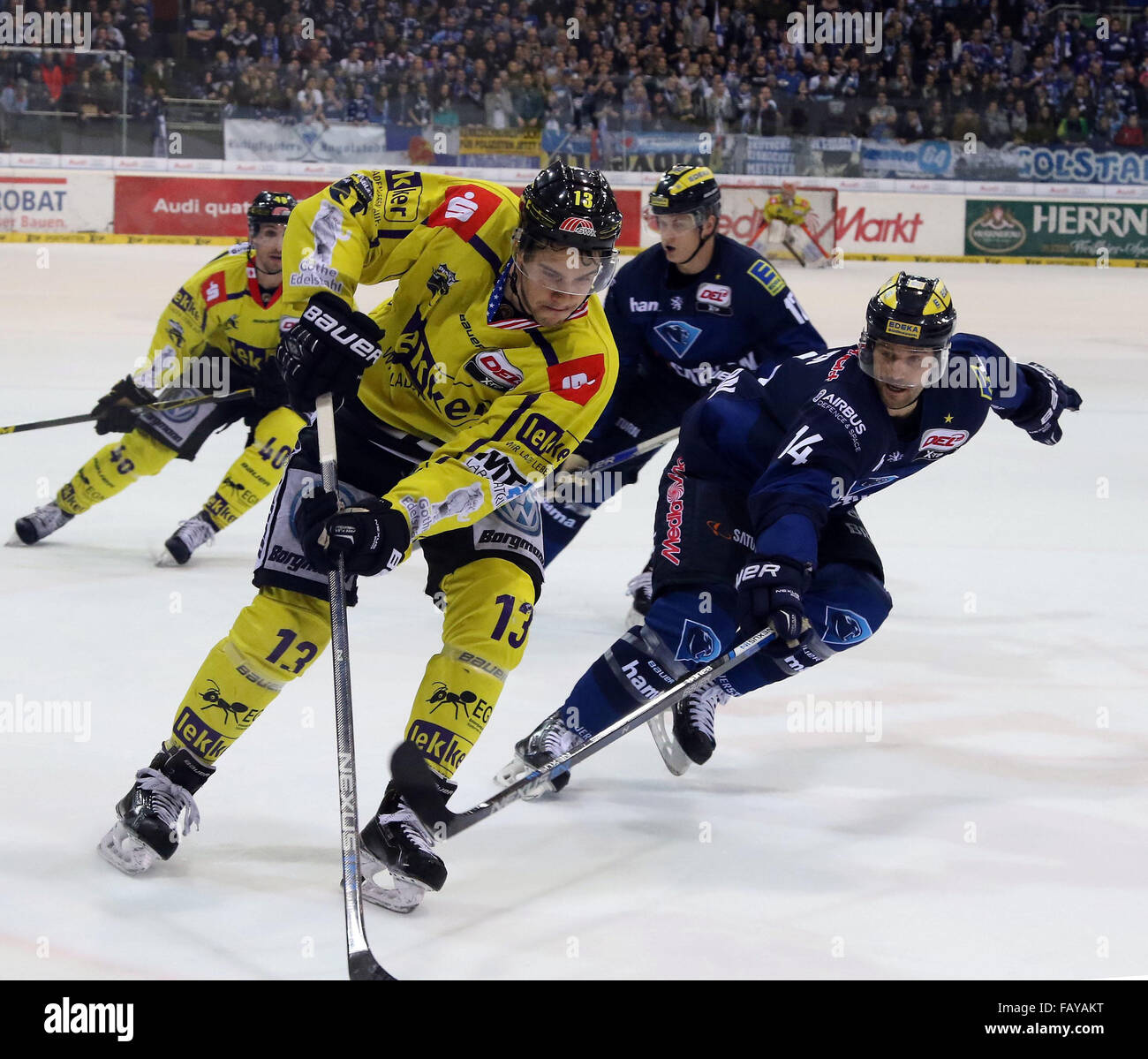 Ingolstadt, Bavaria, Germany. 5th Jan, 2016. from left Mike COLLINS ...