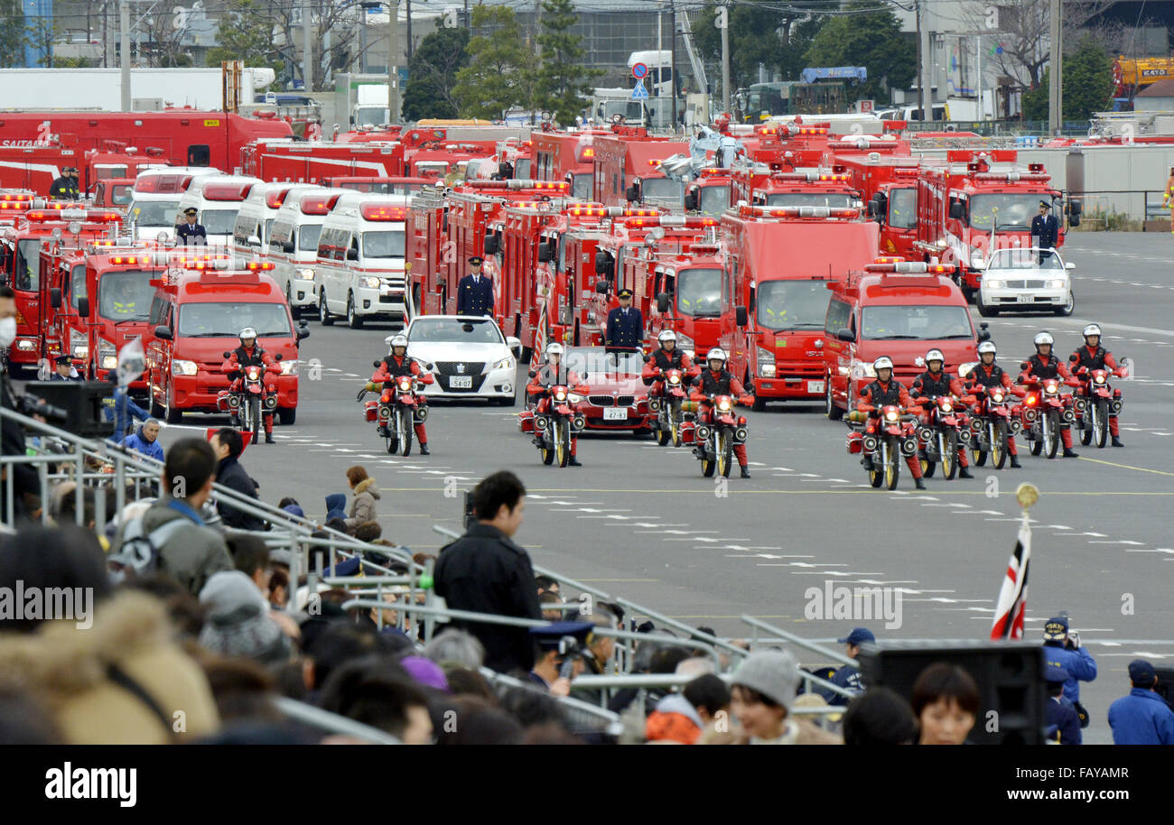 Tokyo, Japan. 6th Jan, 2016. Firefighters demonstrate their ...