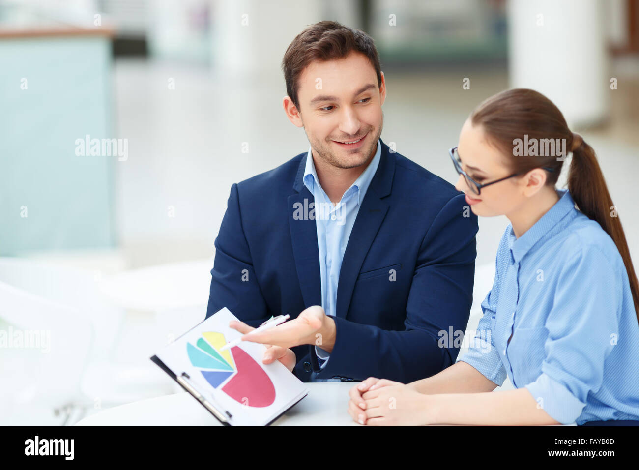 Women debating hi-res stock photography and images - Alamy