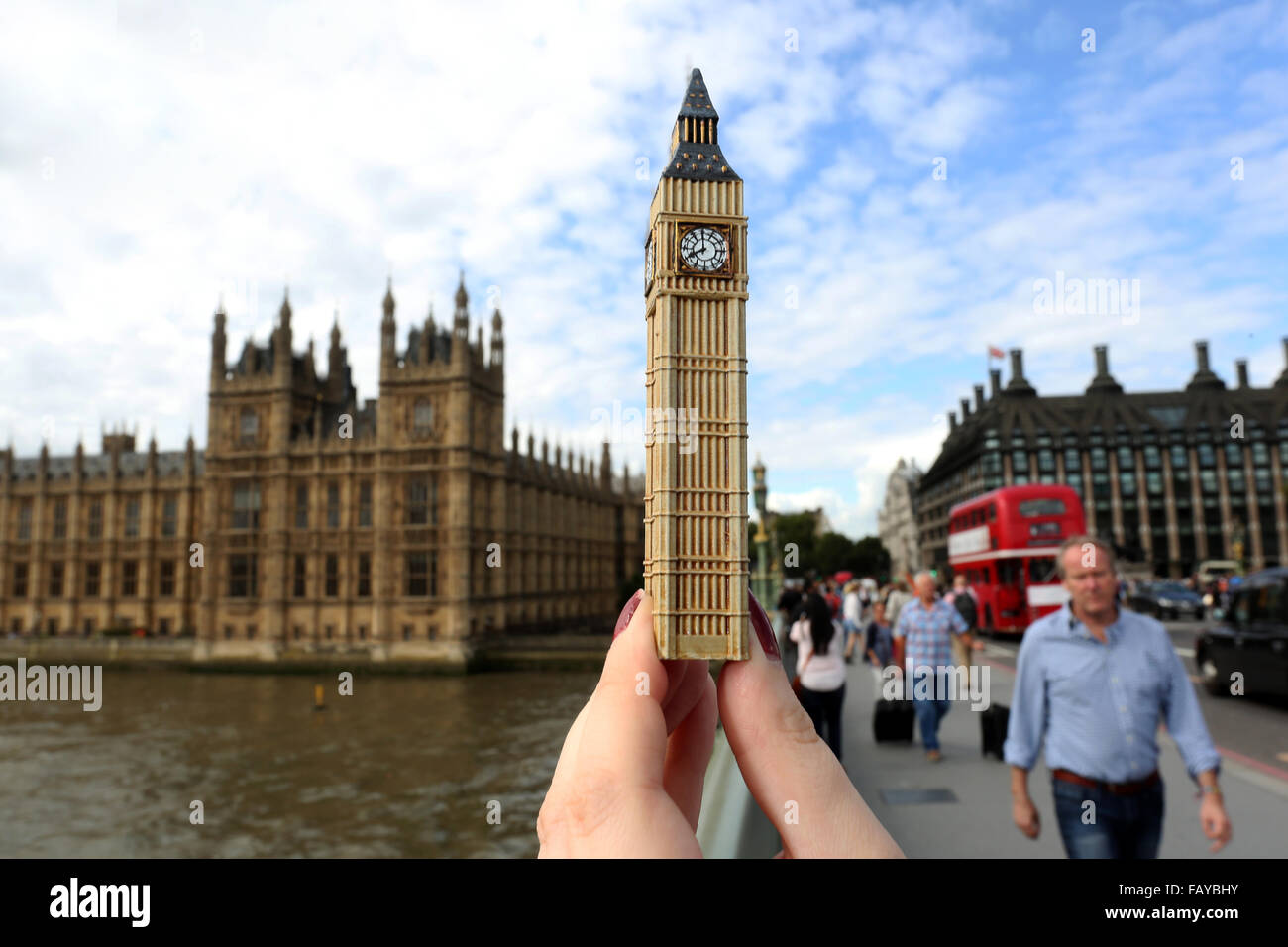 London's famous landmarks recreated in perfect miniature detail using ...