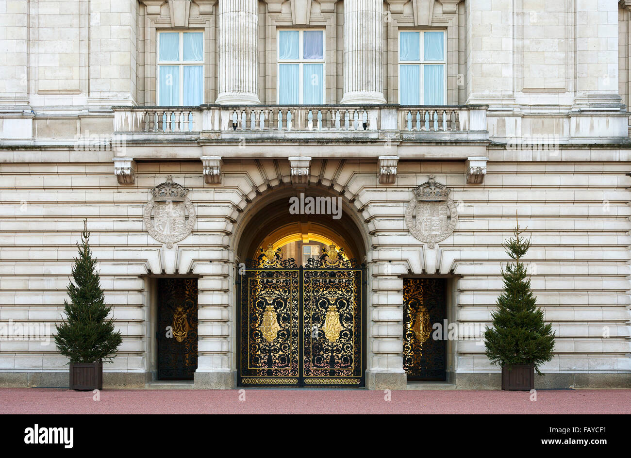 Ornate wrought iron gates hi-res stock photography and images - Alamy