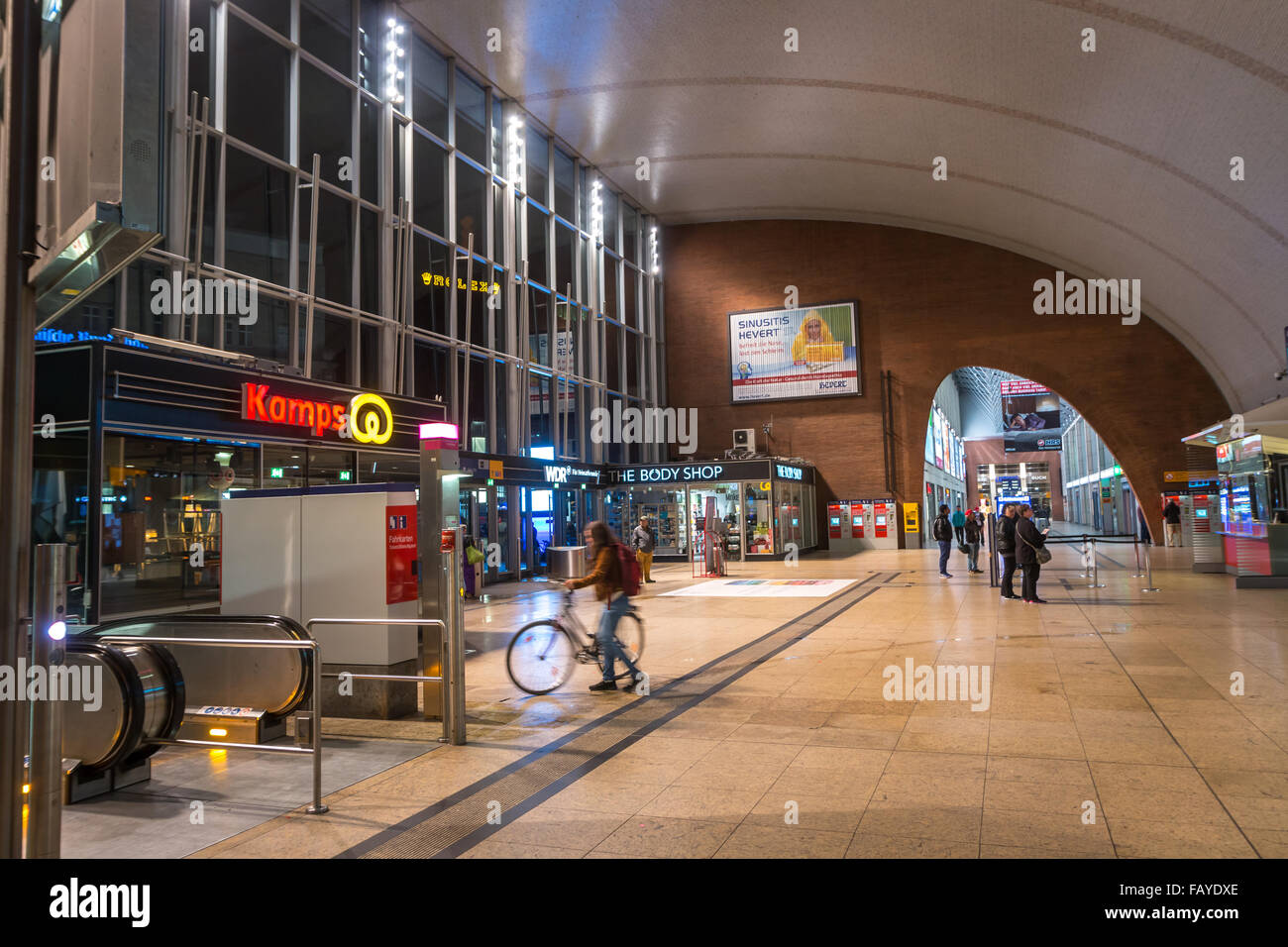 Views of Cologne's main train station Stock Photo - Alamy