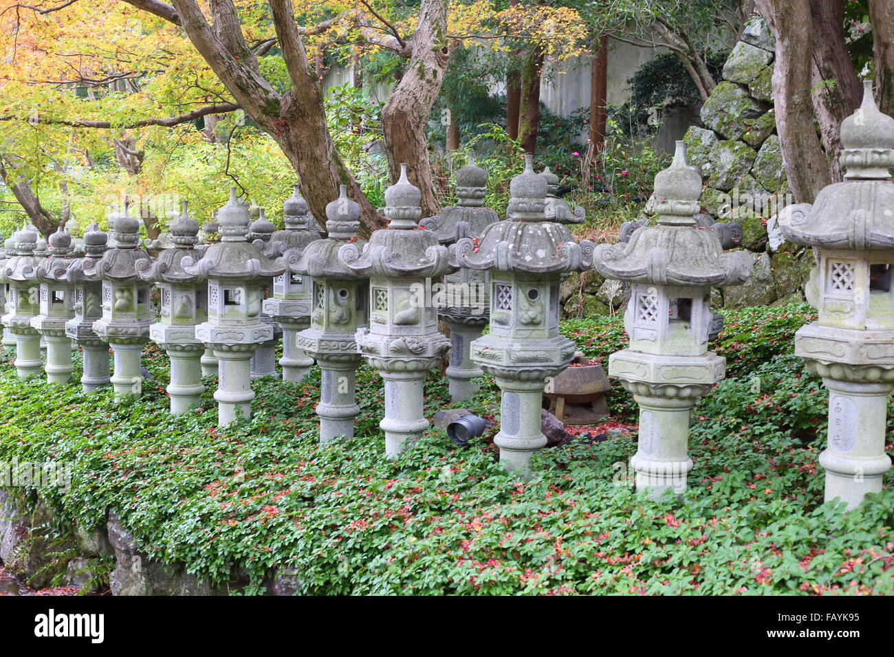 Japanese stone lantern Stock Photo - Alamy