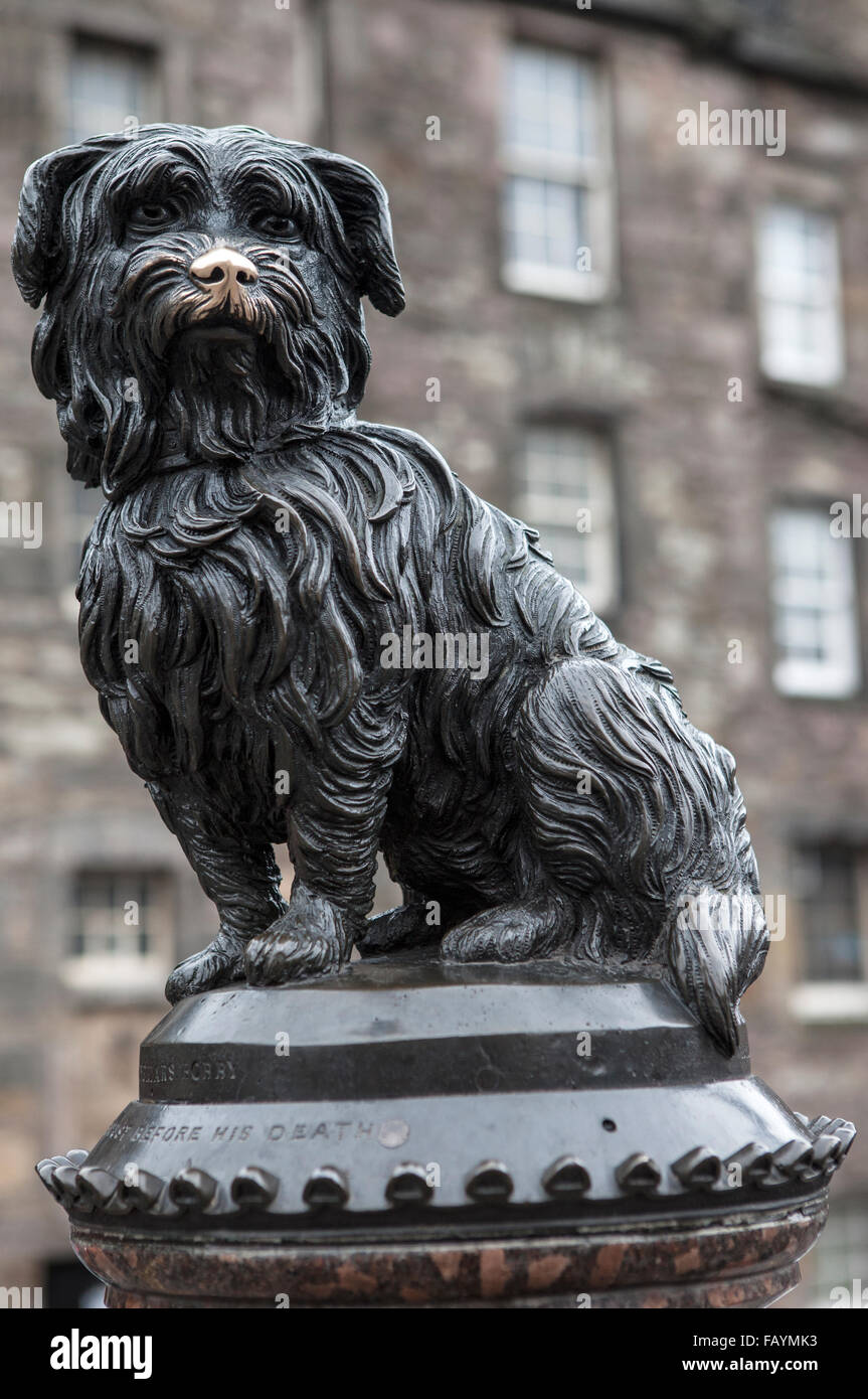 A statue of Greyfriars Bobby in Edinburgh, Scotland. Bobby was a Skye ...