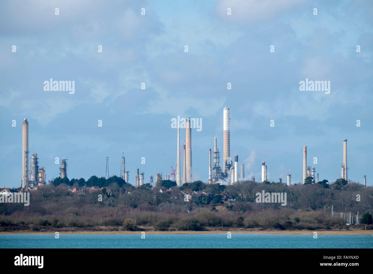 Largest oil refinery in the united kingdom hi-res stock photography and ...