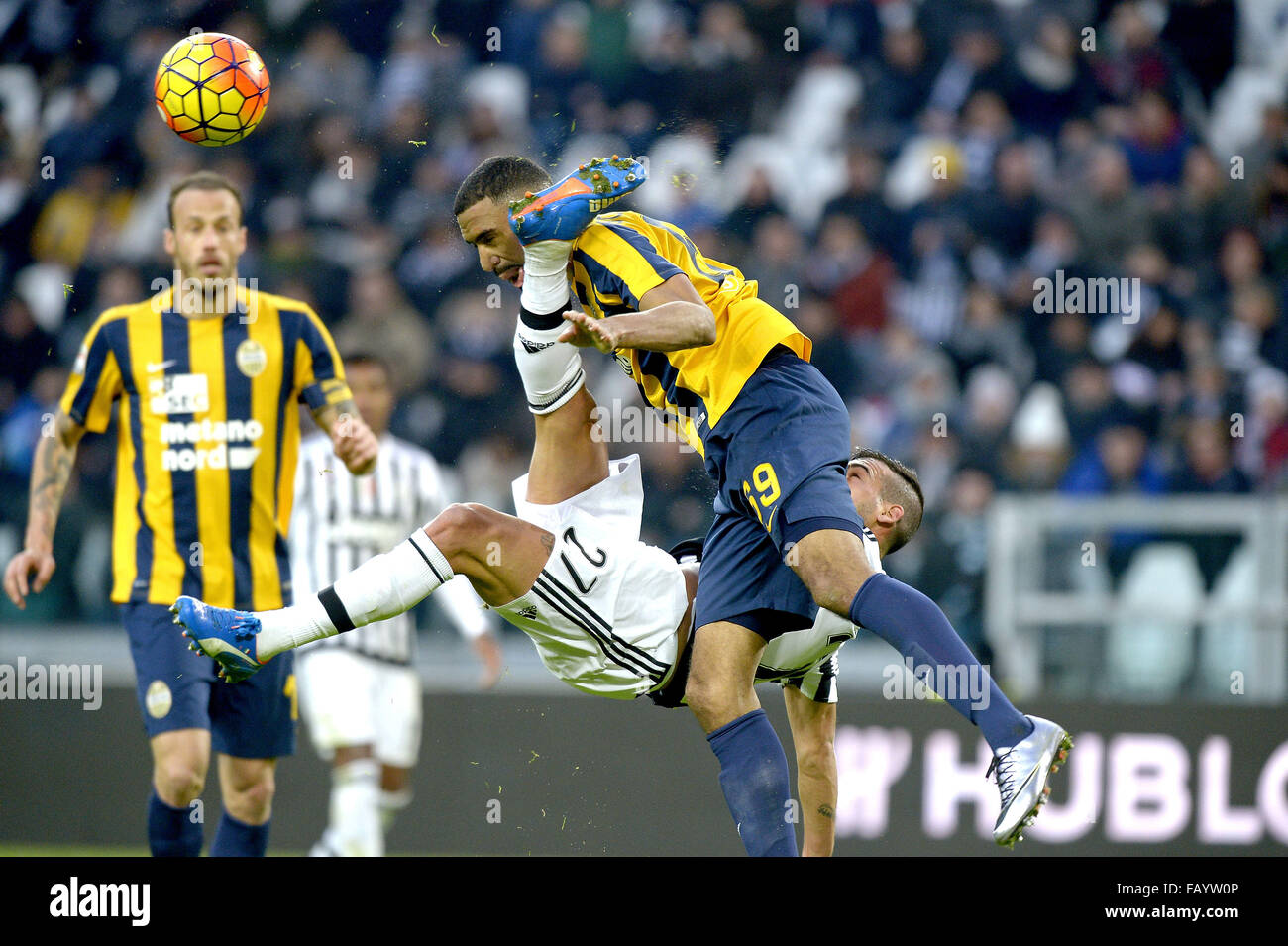 Stefano Sturaro Juventus, Samuel Suprayen Verona, Torino 06-01-2016 ...