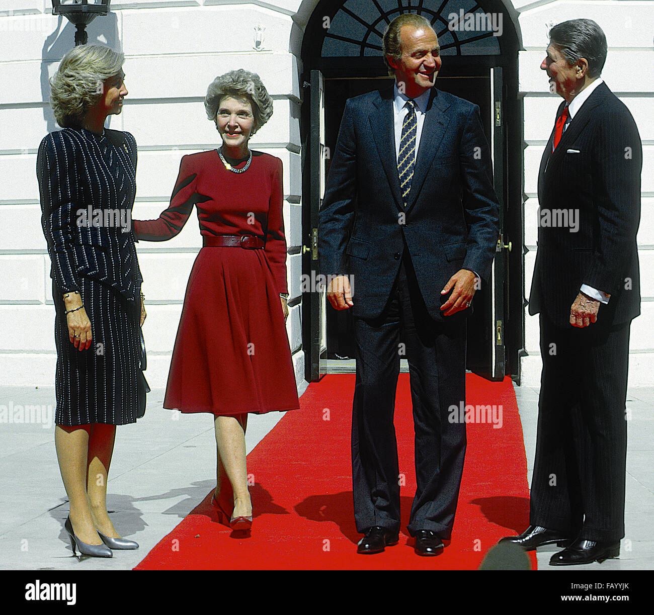 Queen with president reagan hi-res stock photography and images - Alamy
