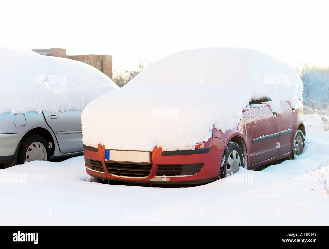 Cars under snow hi-res stock photography and images - Alamy