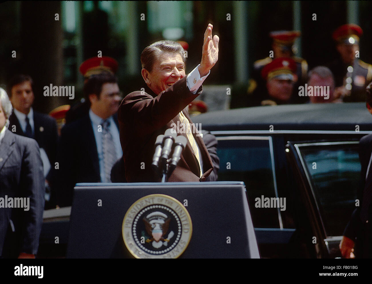 McLean, Virginia, USA, 24th May, 1984 President Ronald Reagan waves to ...