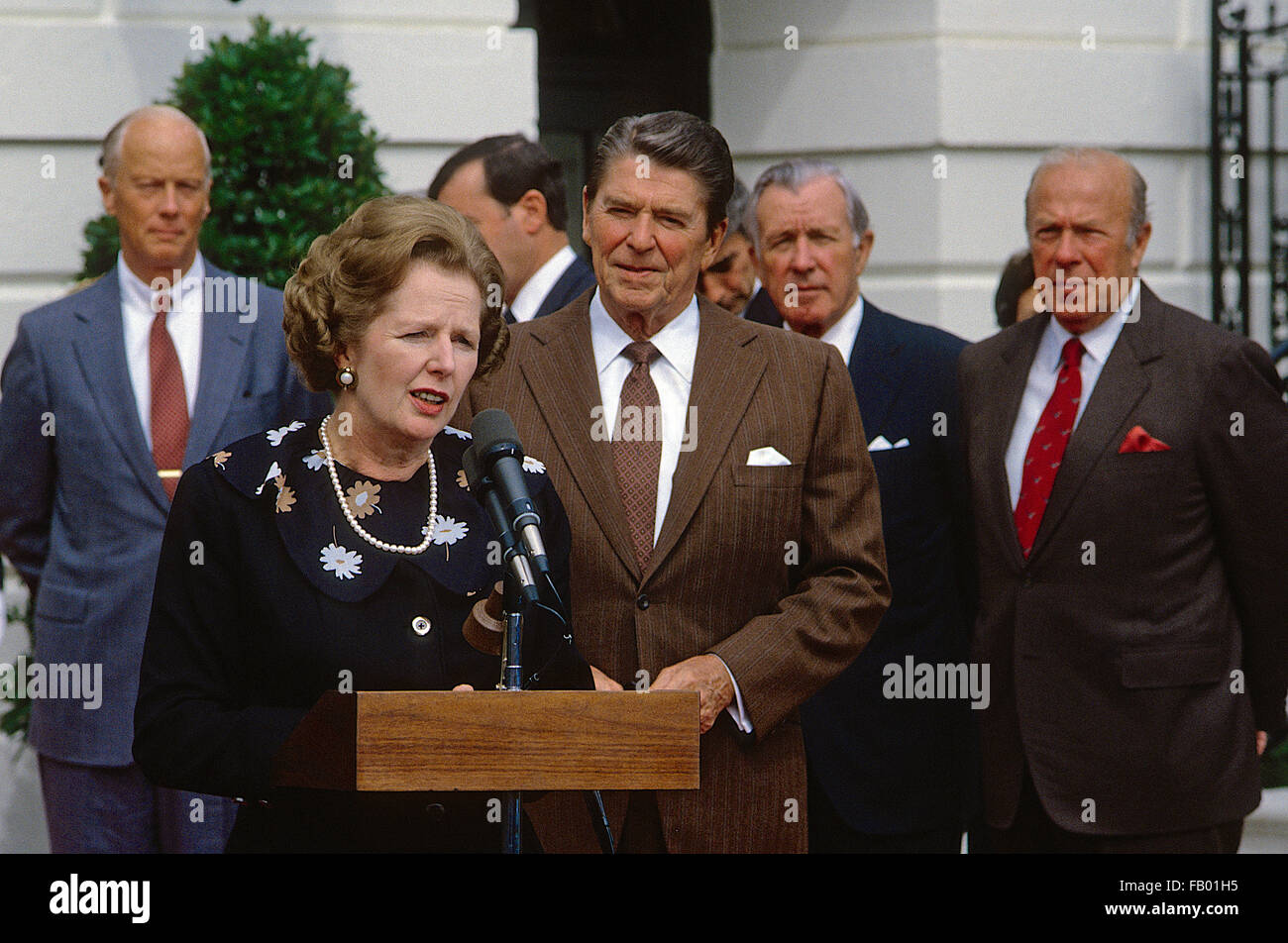Prime minister thatcher in her office hi-res stock photography and ...