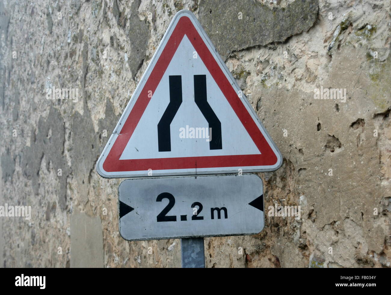 Merging traffic sign hi-res stock photography and images - Alamy