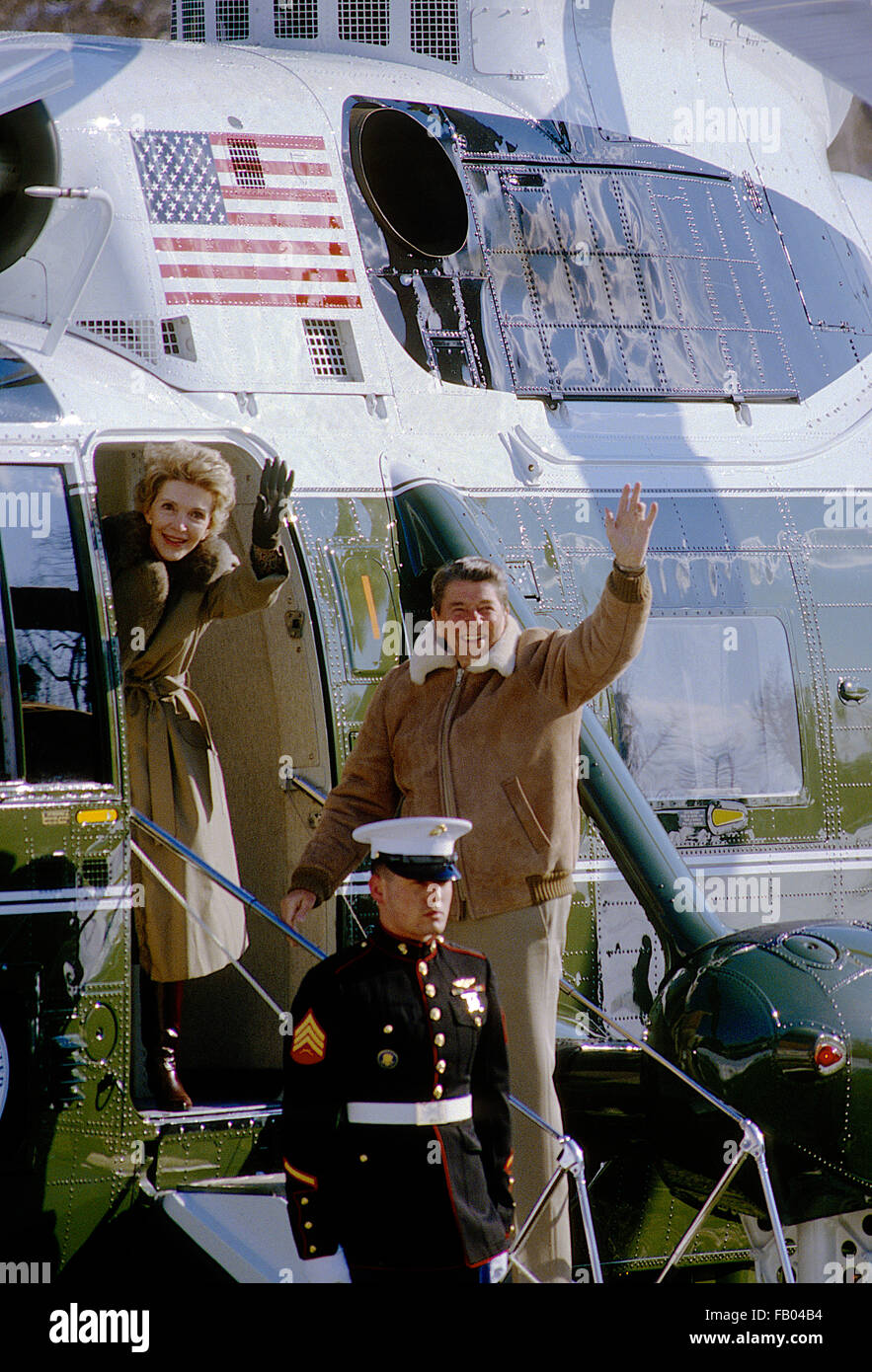 Ronald nancy reagan helicopter hi-res stock photography and images - Alamy