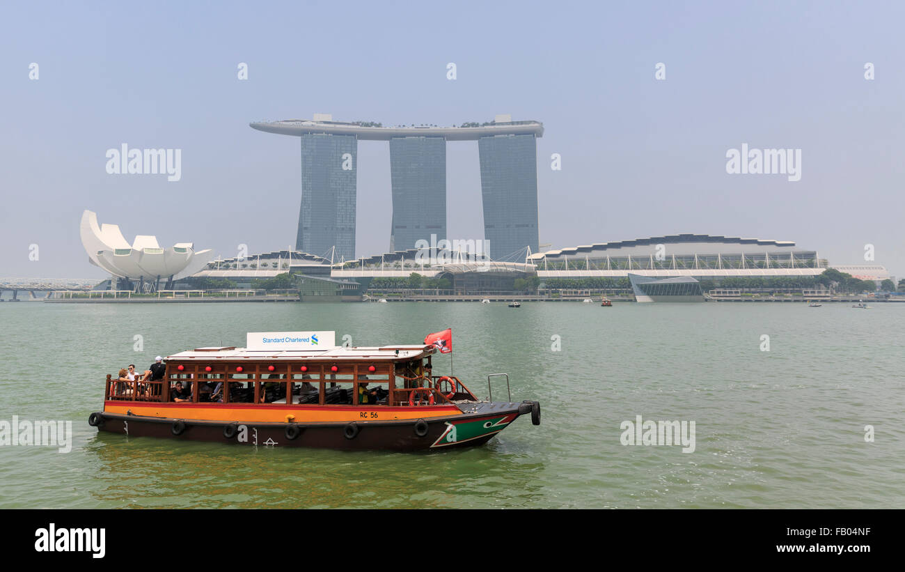 Bumboat hi-res stock photography and images - Alamy
