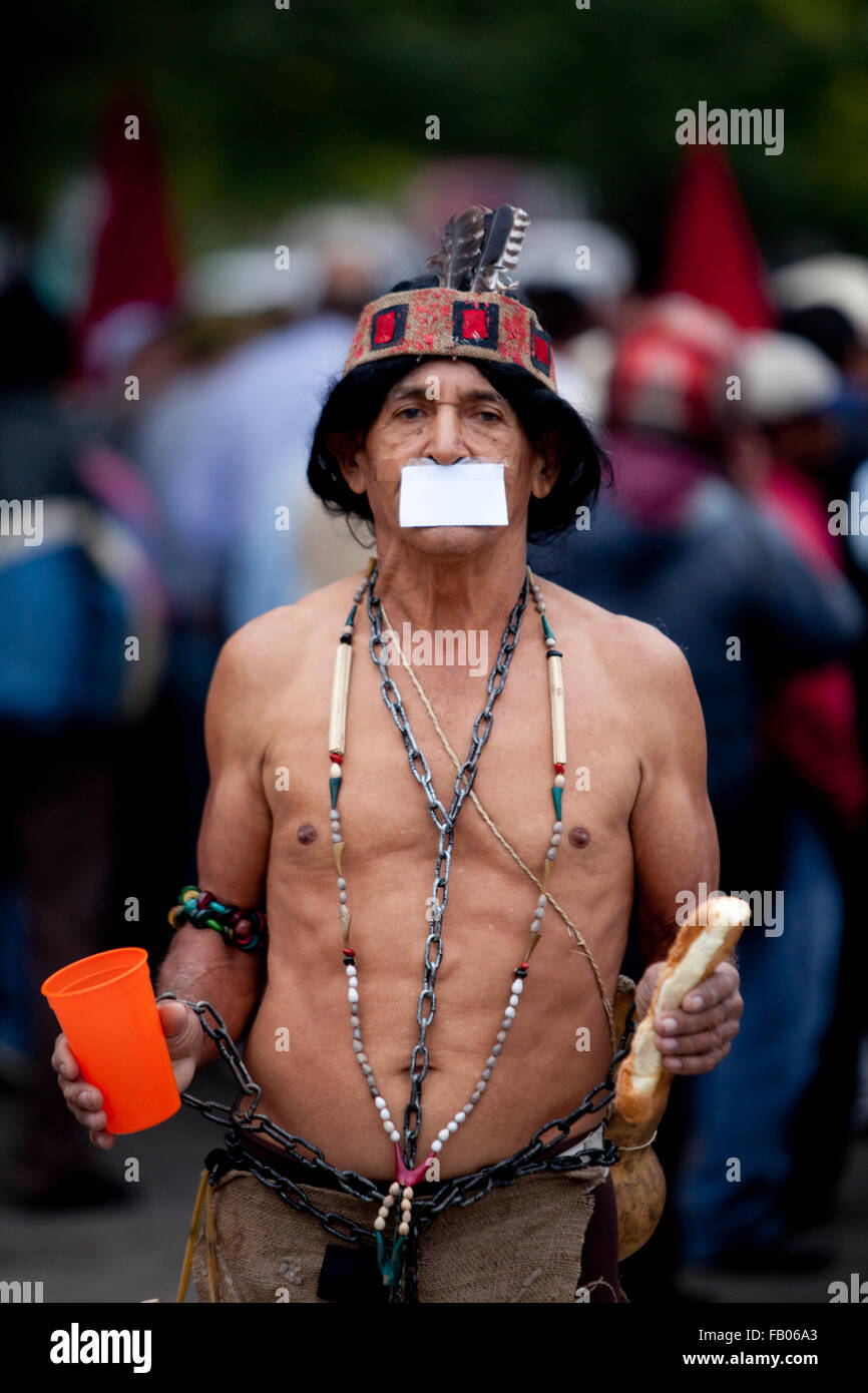 Tegucigalpa, Honduras. 6th Jan, 2016. A man demonstrates before the ...