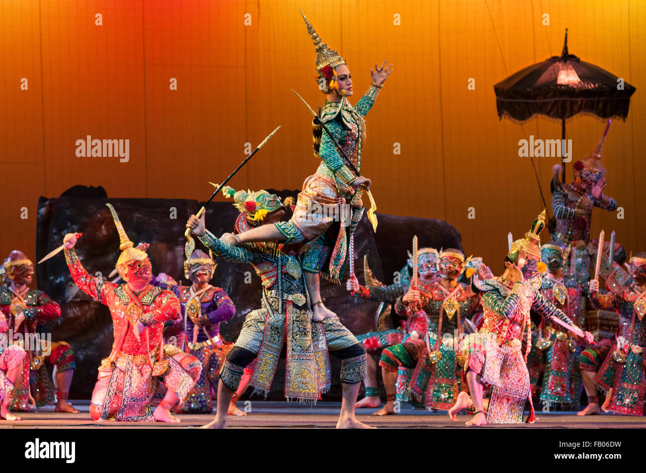 Thai classical dance performance at Salachalermkrung theater in Bangkok ...