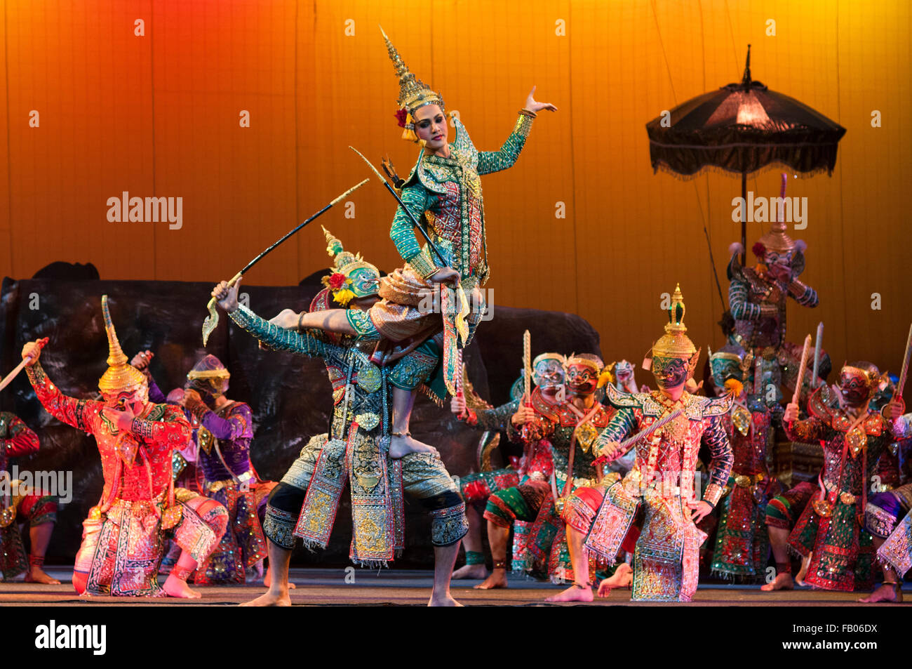 Thai classical dance performance at Salachalermkrung theater in Bangkok ...