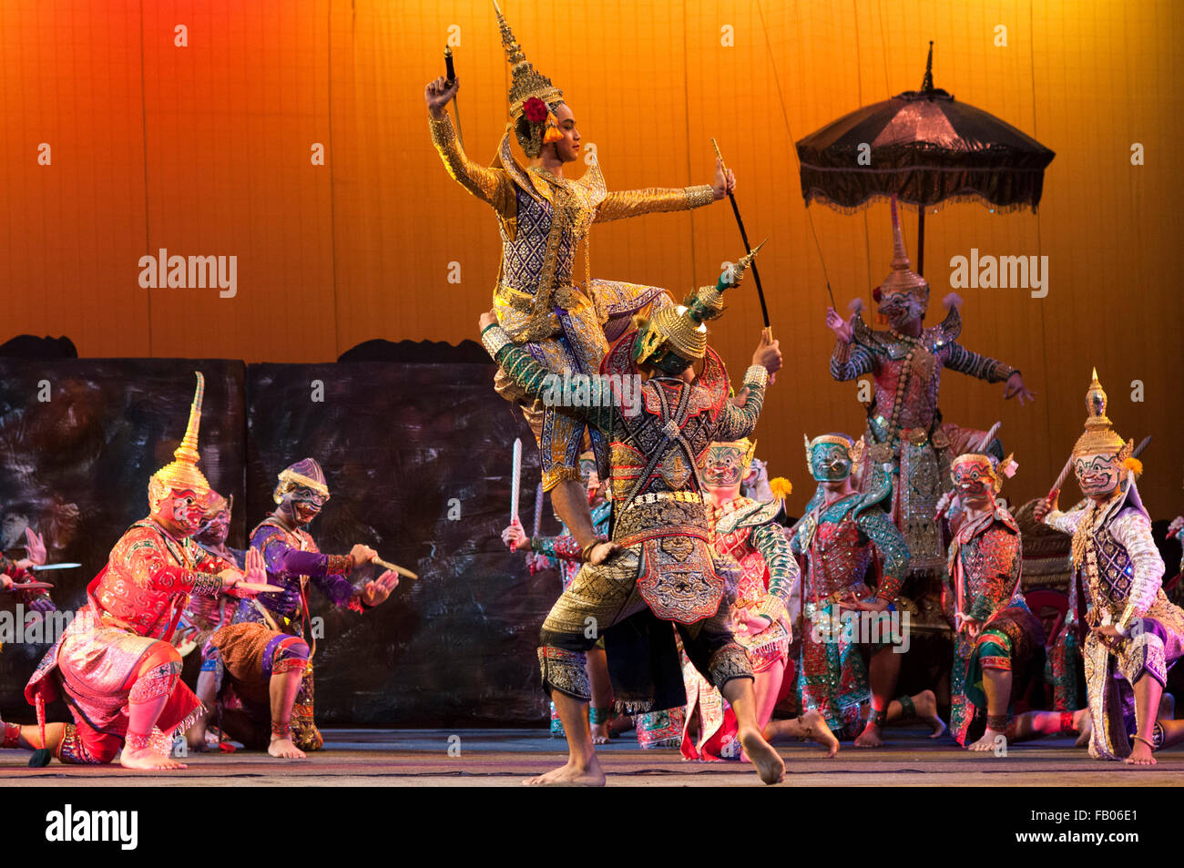 Bangkok khon thailand dancing mask hi-res stock photography and images ...