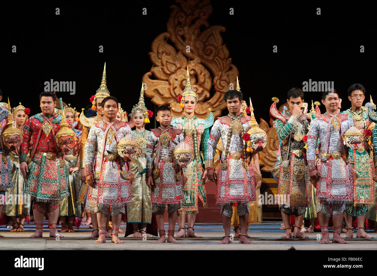 Thai classical dance performance at Salachalermkrung theater in Bangkok ...