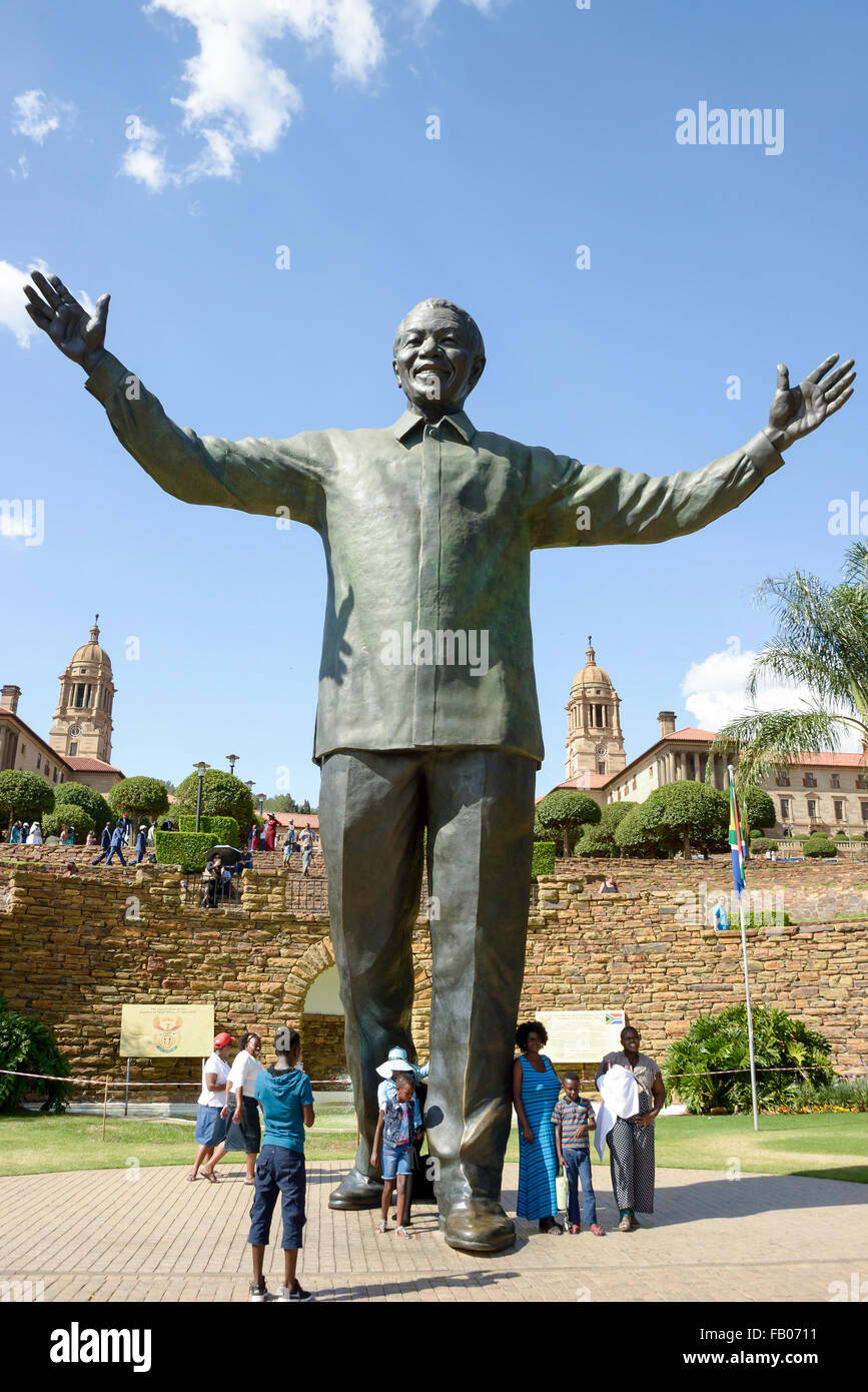 Mandela union buildings statue hi-res stock photography and images - Alamy