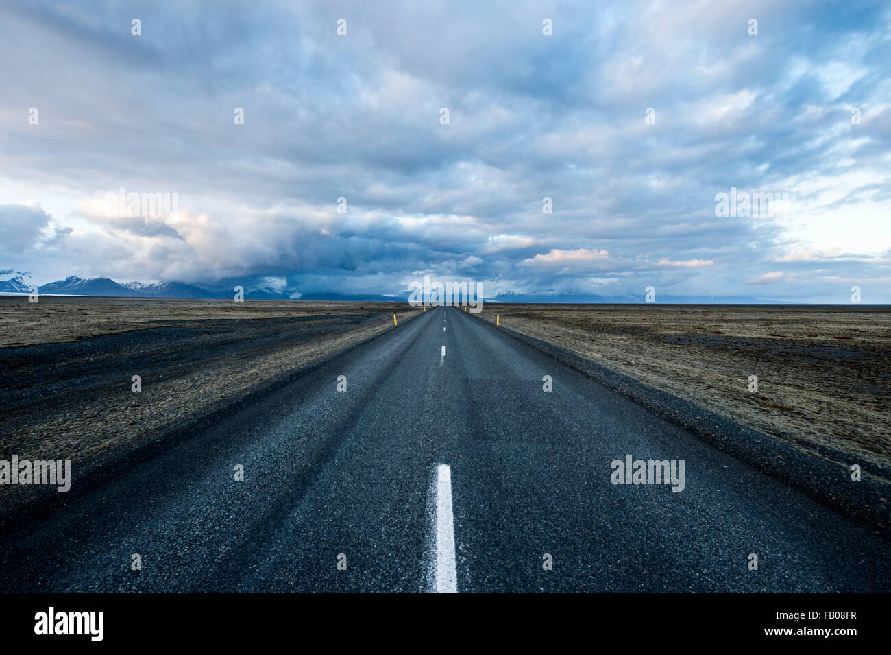 Ring road empty hi-res stock photography and images - Alamy