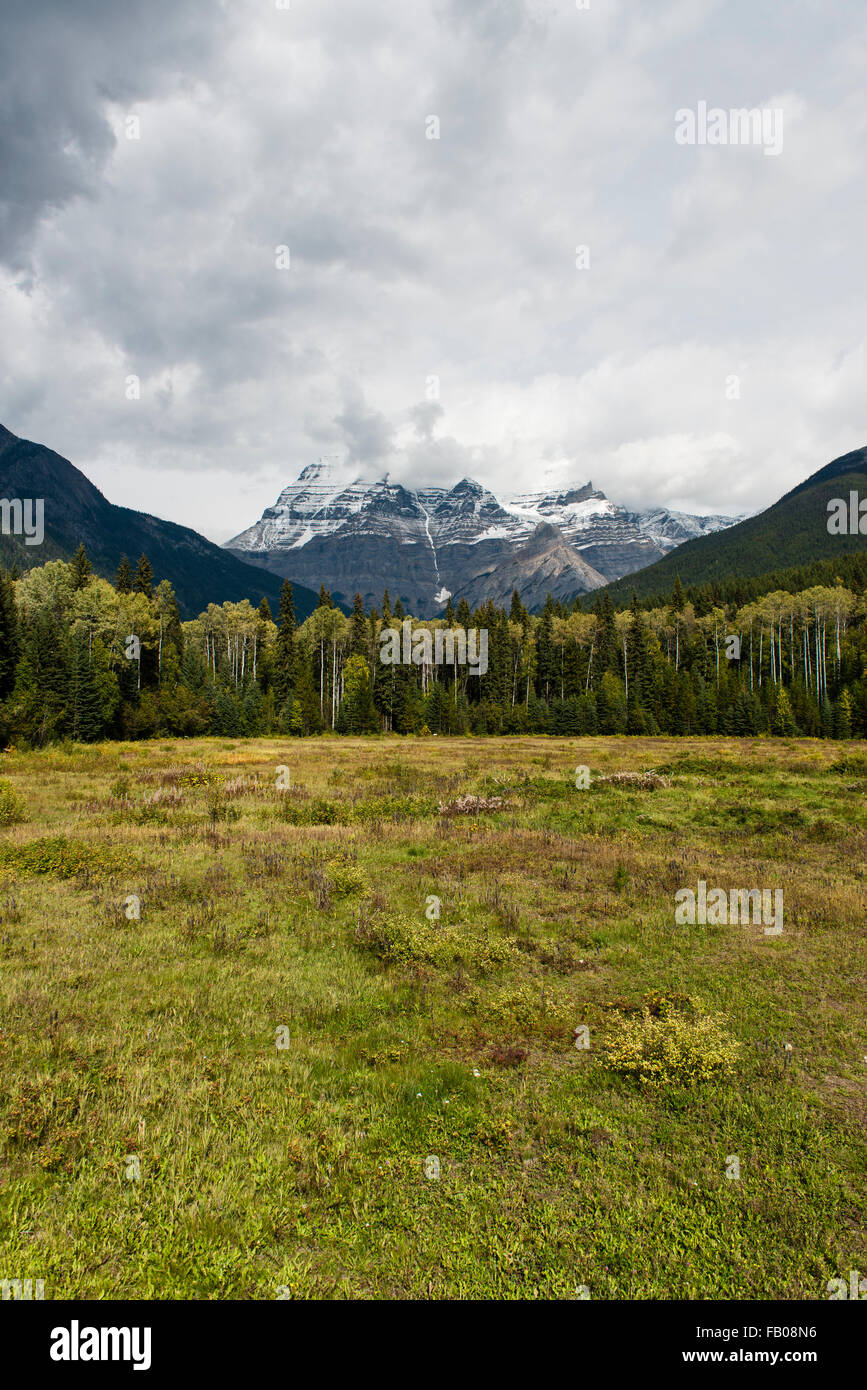 Mount Robson, Mount Robson Provincial Park, British Columbia, Canada ...