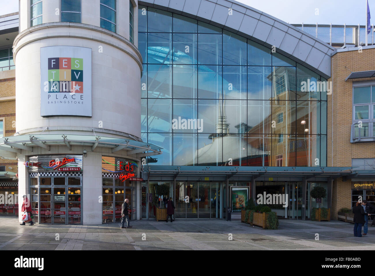 Basingstoke Shopping Centre Stock Photos & Basingstoke Shopping Centre ...