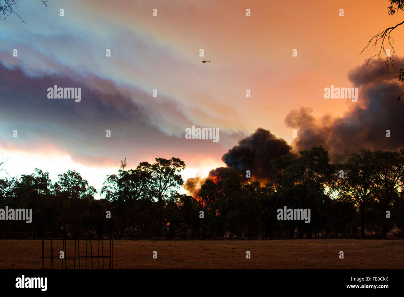 Waroona, Australia. 07th Jan, 2016. Waroona Cookernup bushfire on ...