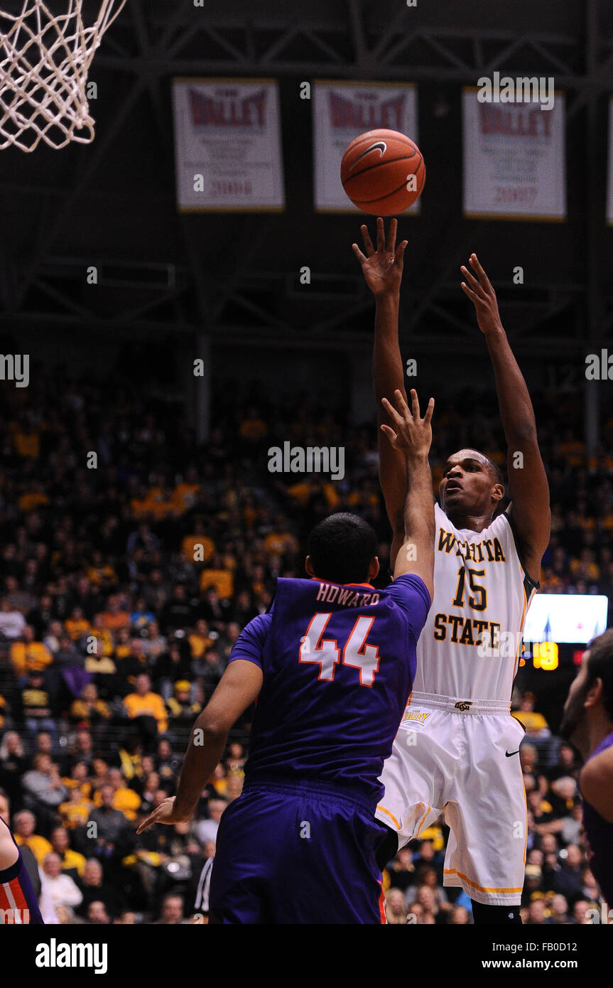 January 06, 2016: Wichita State Shockers forward Anton Grady (15 ...