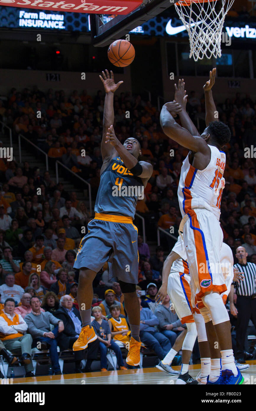 Knoxville, Tennessee, USA. 06th Jan, 2016. Armani Moore #4 of the ...