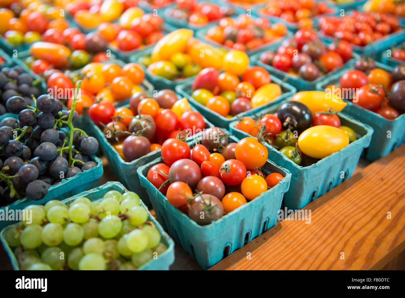 Organic farm stand hi-res stock photography and images - Alamy